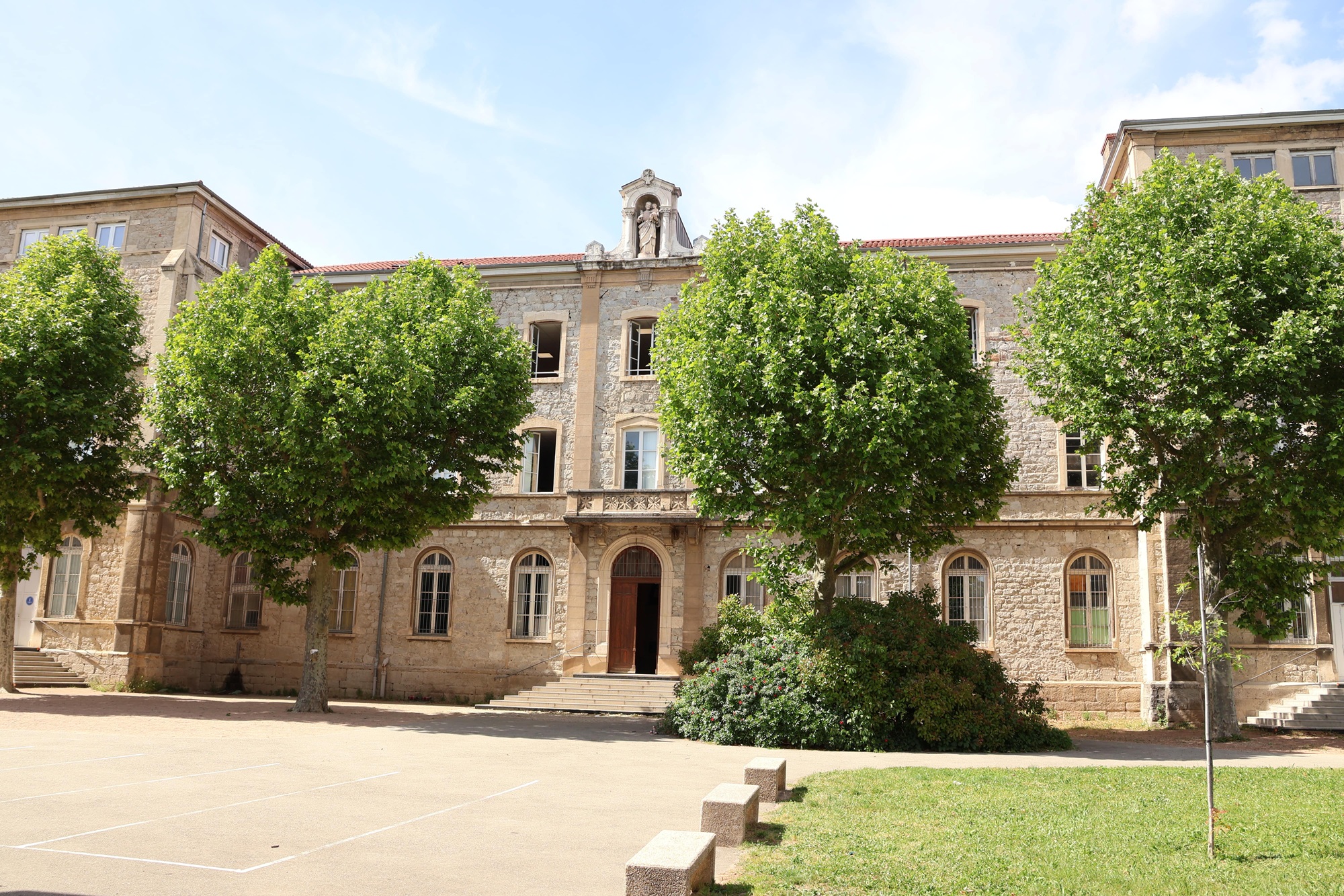 Contact et accès au lycée Les Chassagnes - La Favorite