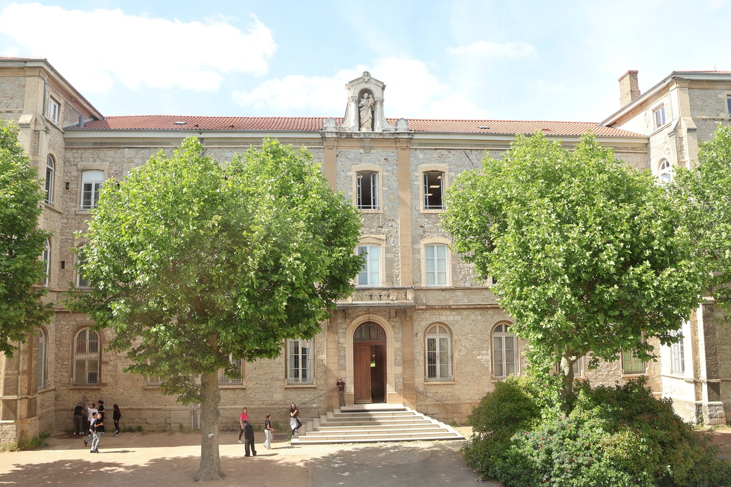 Tarifs et admission au lycée Les Chassagnes - La Favorite